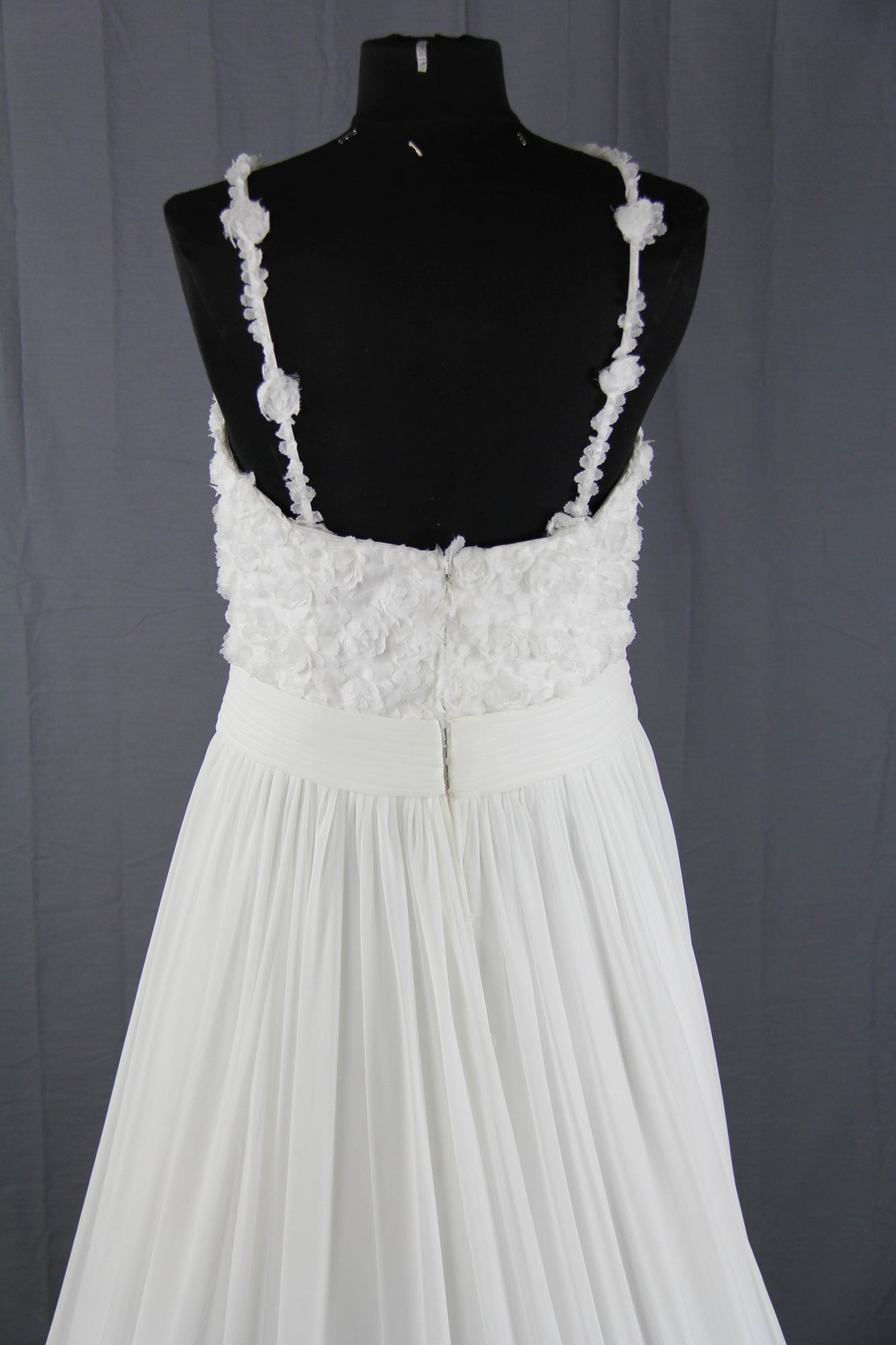 San Patrick - Australia Sample Gown - Adinas Bridal